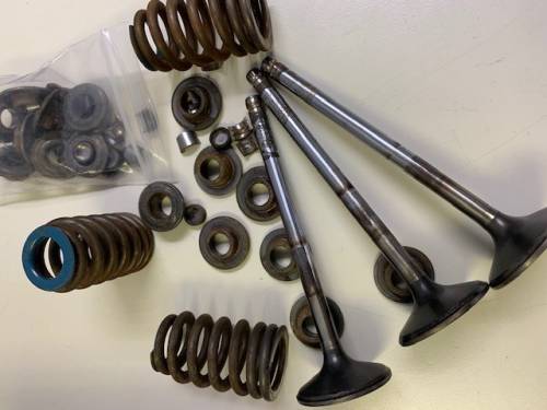 Disassemble Cylinder Heads